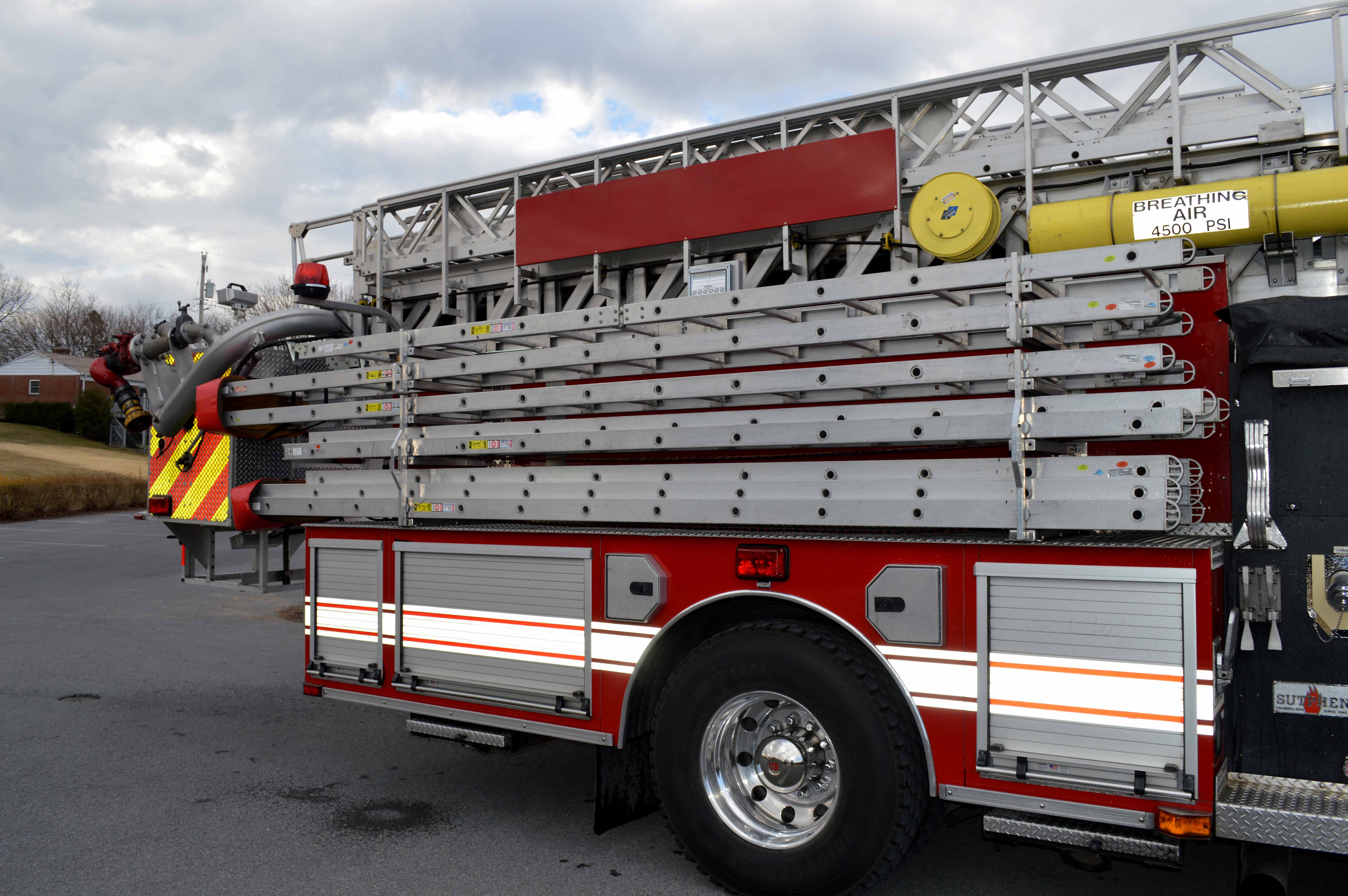 2005 Sutphen Monarch 70' Mini-Tower | Used Truck Details