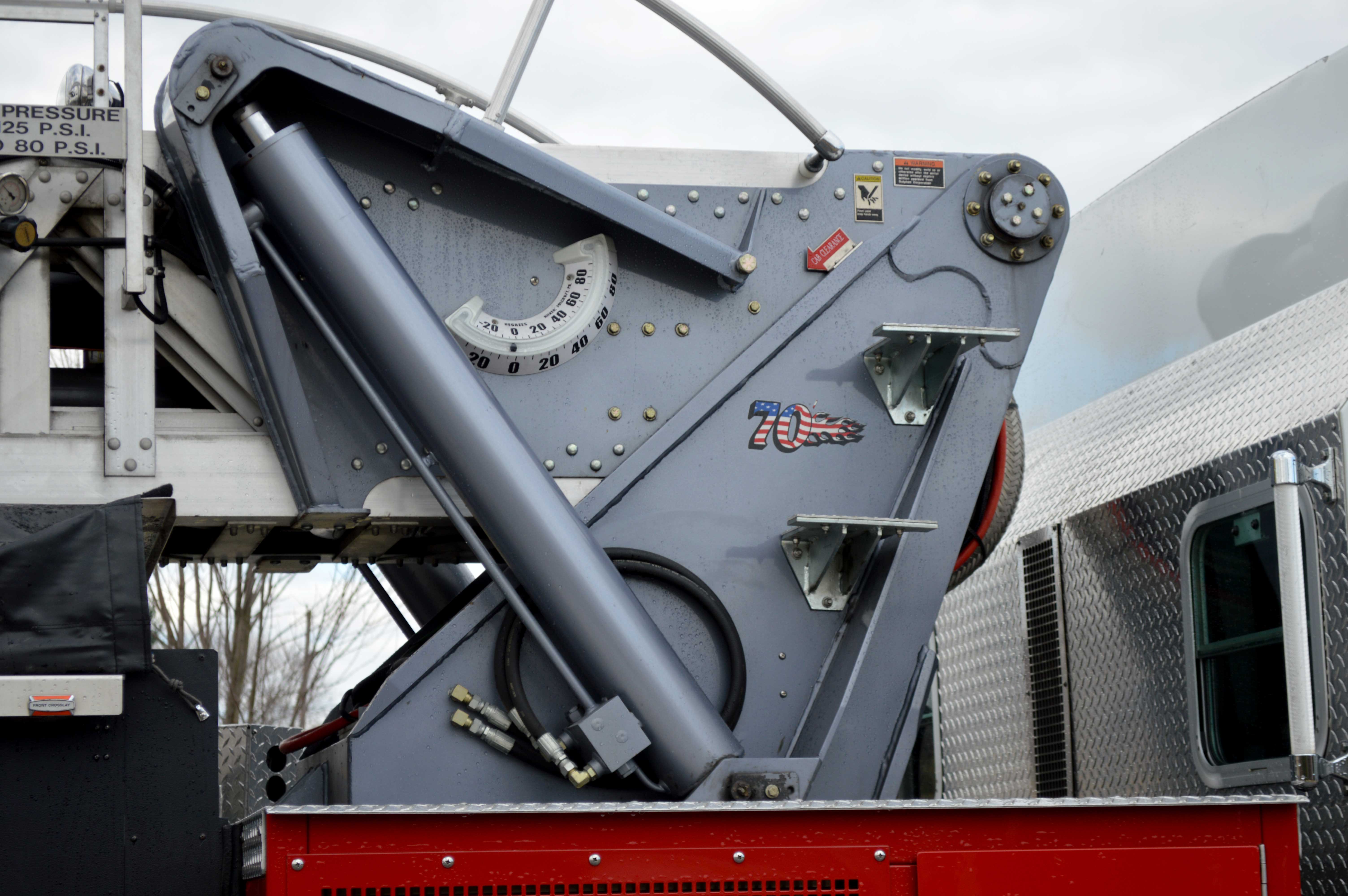 2005 Sutphen Monarch 70' Mini-Tower | Used Truck Details