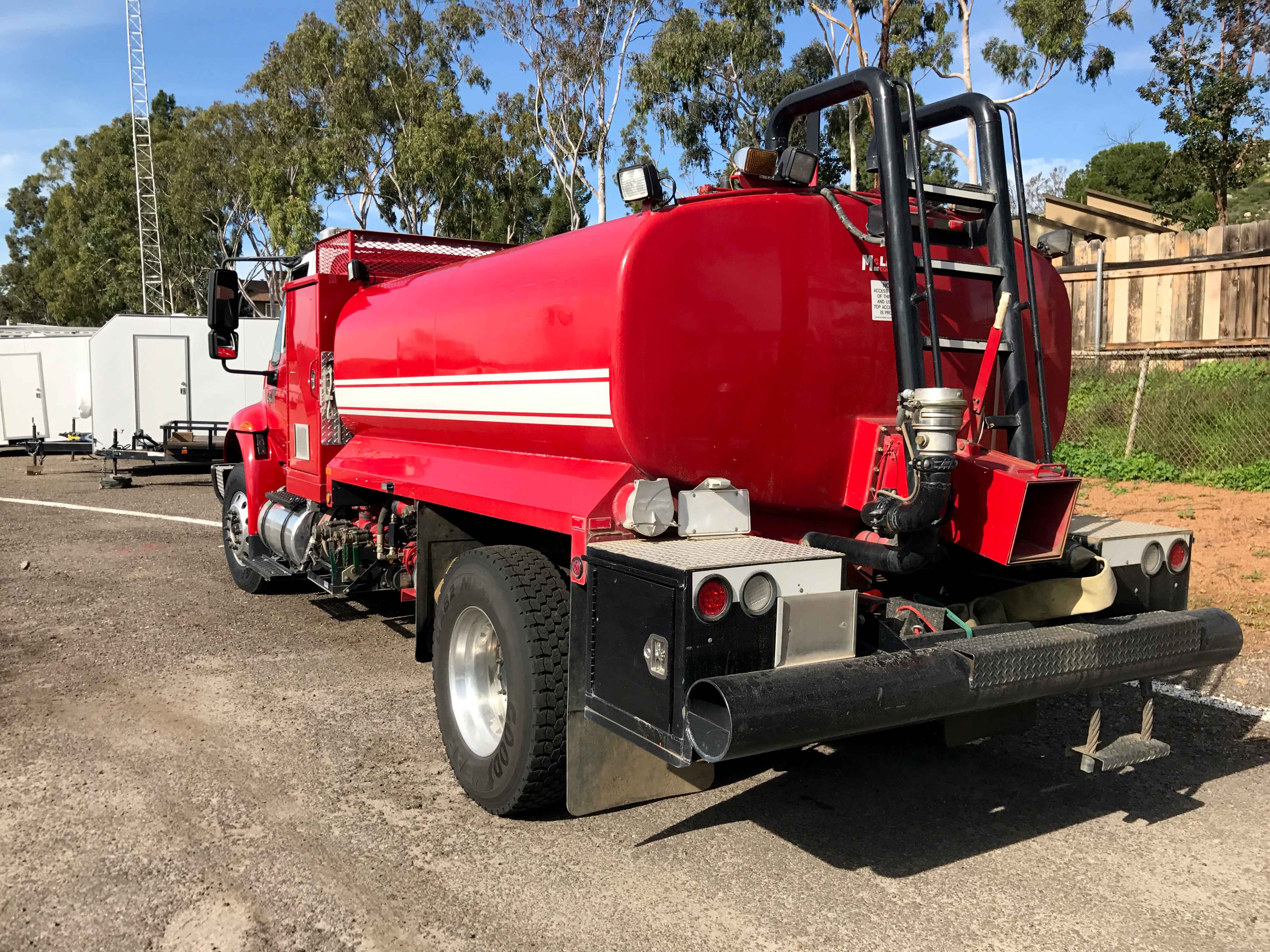 2007 Mclellan International Commercial Tanker | Used Truck Details
