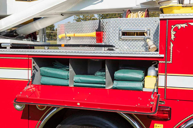 2002/1976 Spartan Baker Platform | Used Truck Details