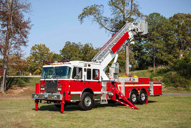 2002/1976 Spartan Baker Platform | Used Truck Details