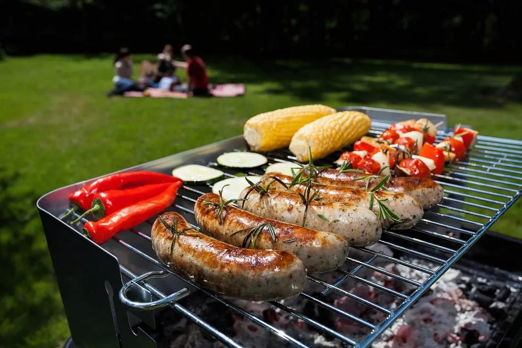Master the Grill: Ultimate BBQ Guide with Latest Tips – Maxim Lighting ...