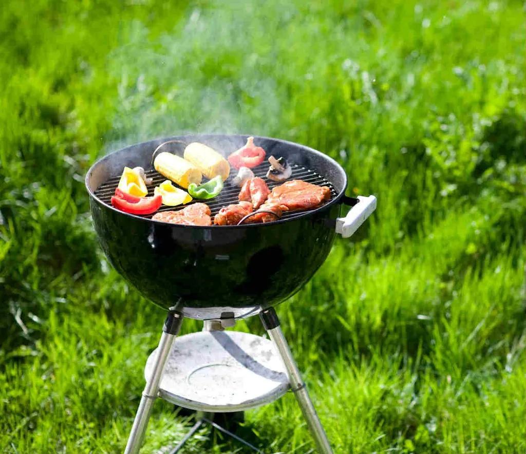 The Ultimate Guide to Pellets – BBQ Grills, Smokers, Outdoor Kitchens ...