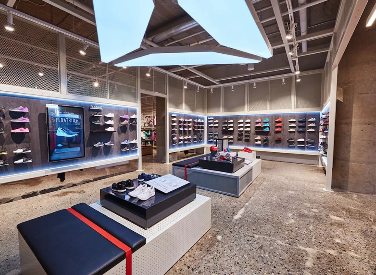 Reebok 25 Drydock Ave Boston, MA 02210 on 4URSPACE retail profile