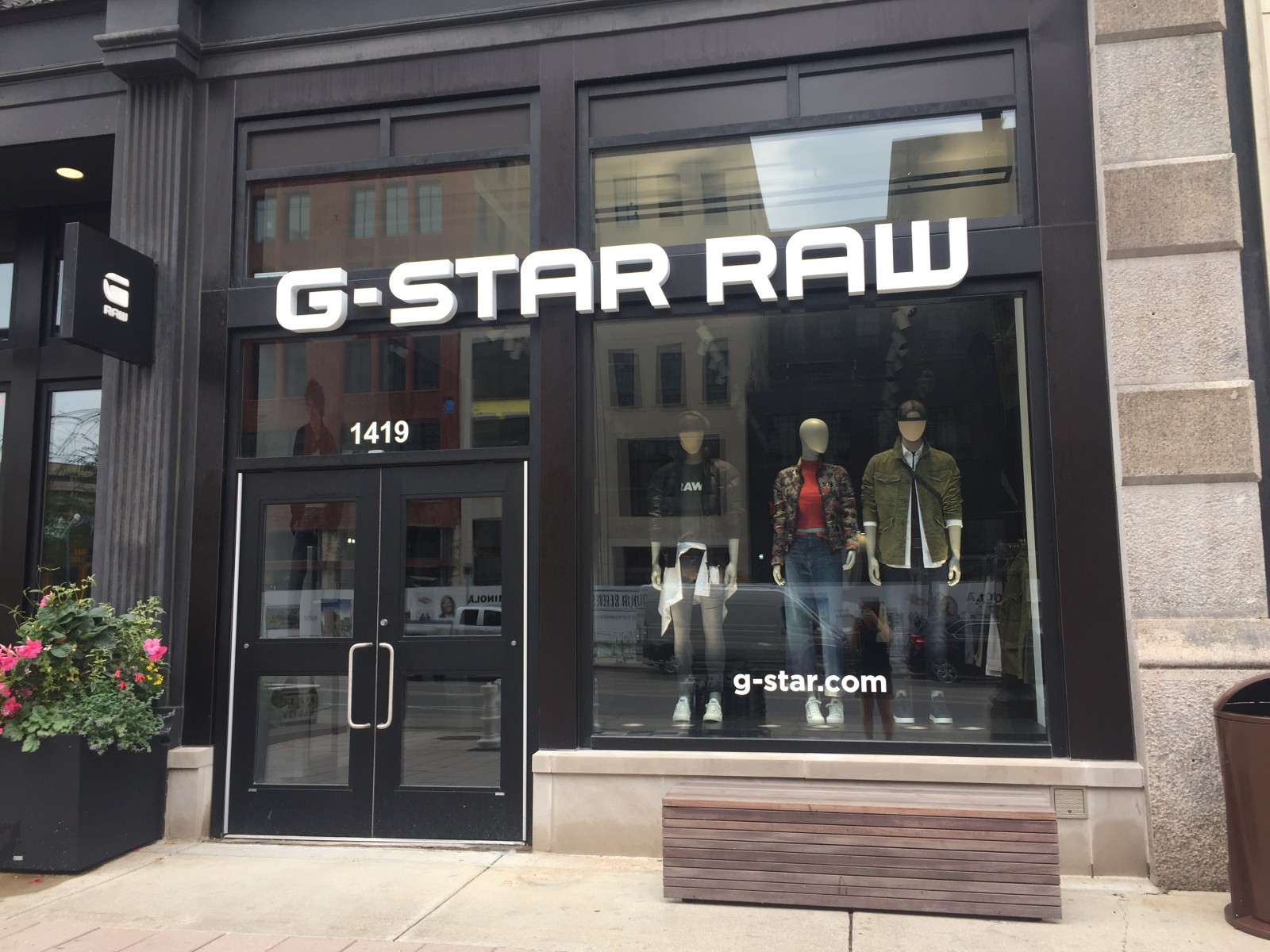 G-Star Raw 1425 Woodward Ave Detroit, MI 48226 on 4URSPACE retail profile