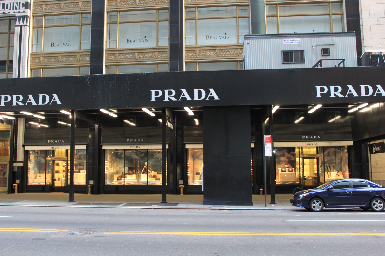 PRADA 45 E 57th St. New York, NY 10022 on 4URSPACE retail profile