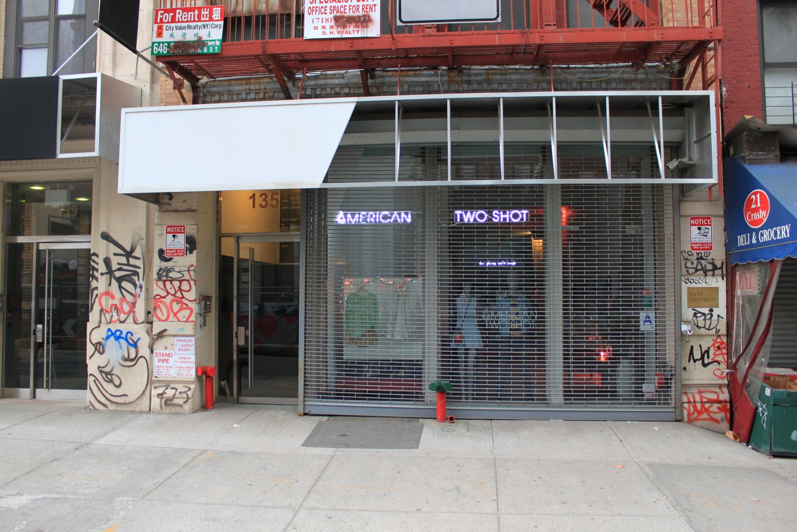 American Two Shot 135 Grand St New York, NY 10013 on 4URSPACE retail ...