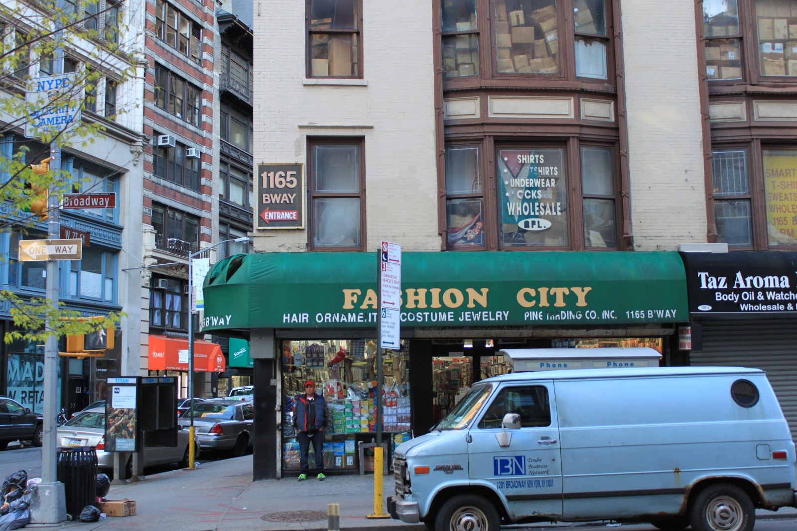 Fashion City 1165 Broadway New York, NY 10001 on 4URSPACE retail profile