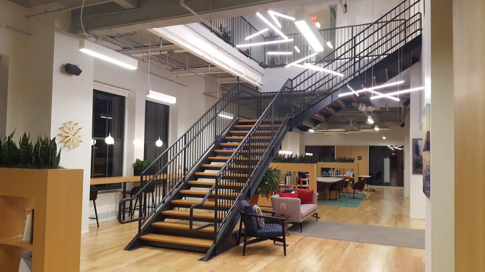 Regus Spaces 230 Park Ave New York, NY 10169 on 4URSPACE retail profile