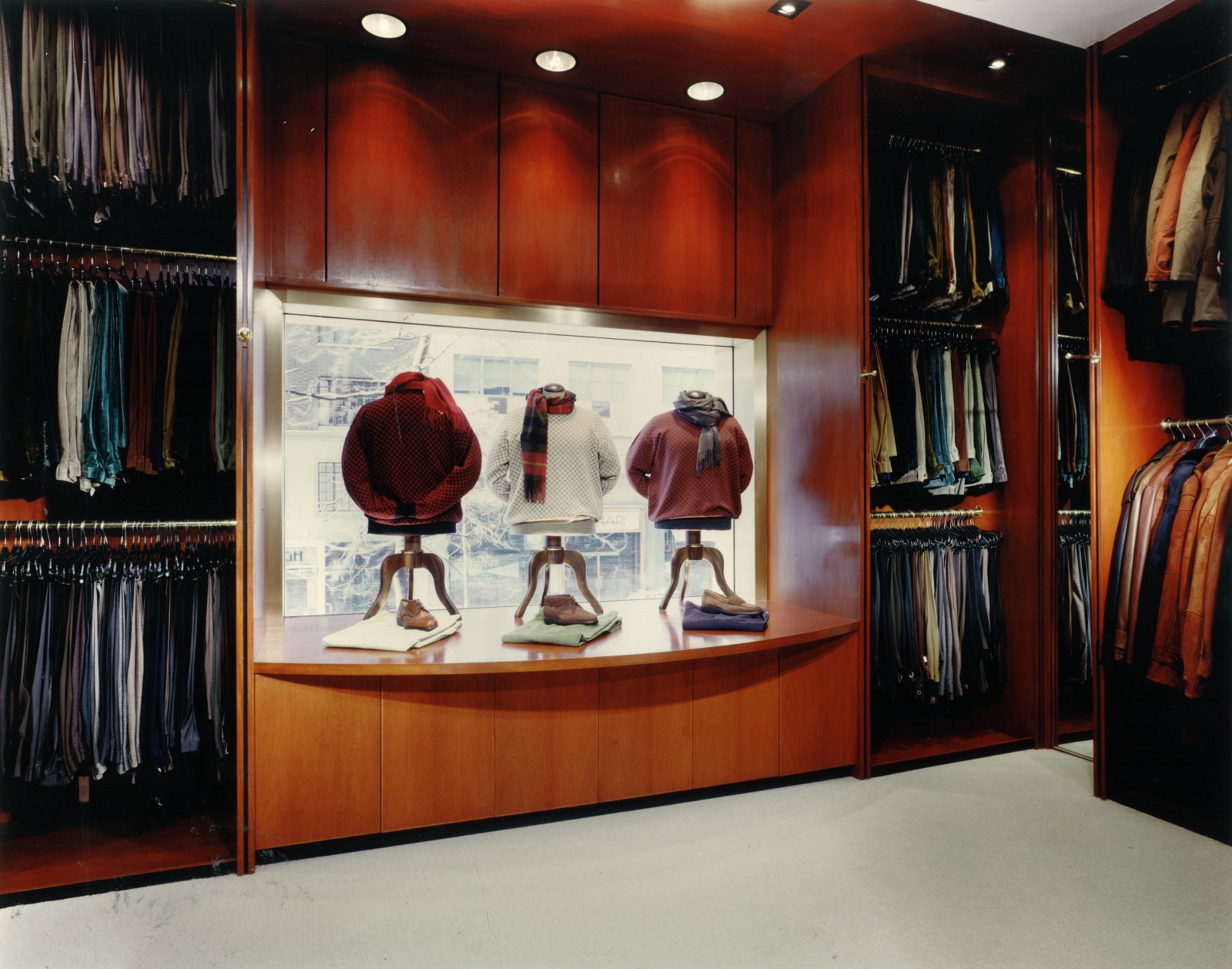 DAVIDE CENCI 1015 Madison Avenue New York, NY 10075 on 4URSPACE retail ...