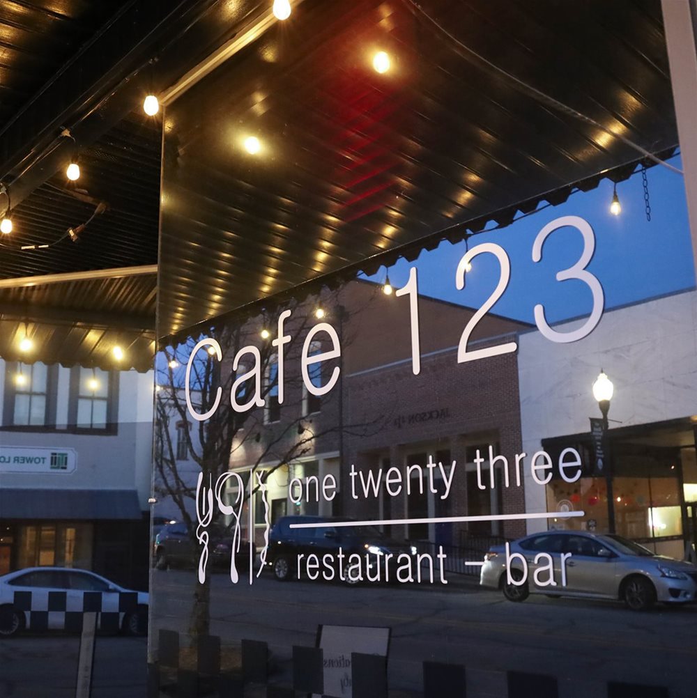 Cafe 123