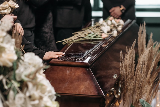 How to Speak to Grieving Families at Funeral Homes