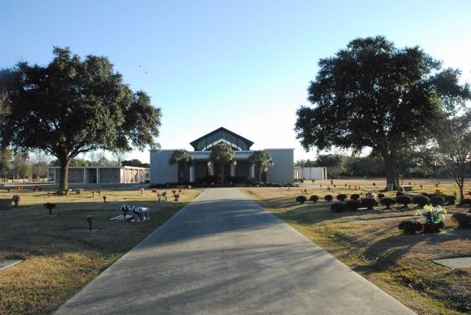 Virtual Tour | Resthaven Gardens of Memory & Funeral Home | Baton Rouge ...