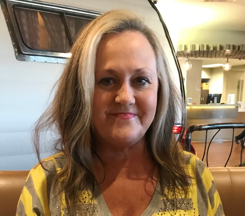 Rhonda Russell's Instagram, Twitter & Facebook on IDCrawl