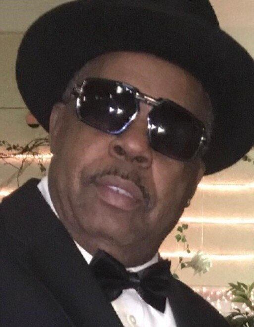 Robert Bey's Instagram, Twitter & Facebook on IDCrawl