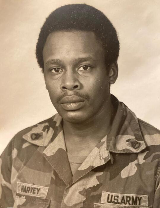 Larry Lock's Instagram, Twitter & Facebook on IDCrawl