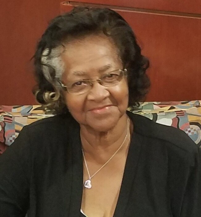 Elizabeth Ellison's Instagram, Twitter & Facebook on IDCrawl