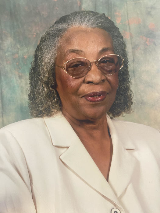 Minnie Ward's Instagram, Twitter & Facebook on IDCrawl