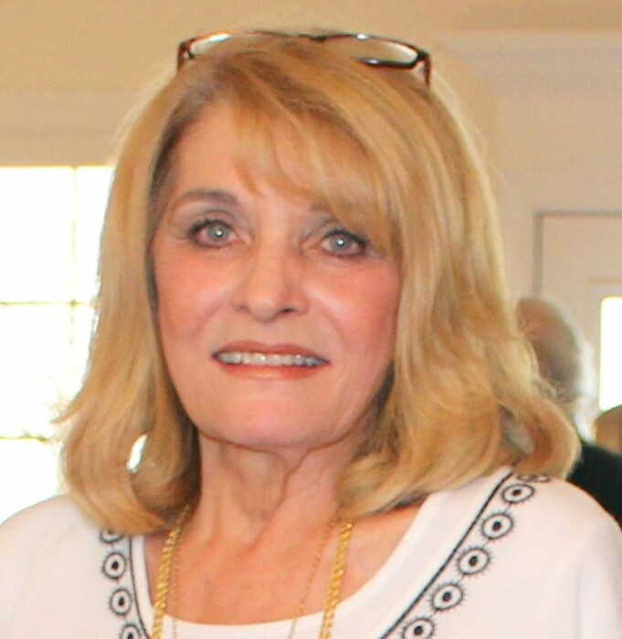 Shirley Davidson's Instagram, Twitter & Facebook on IDCrawl