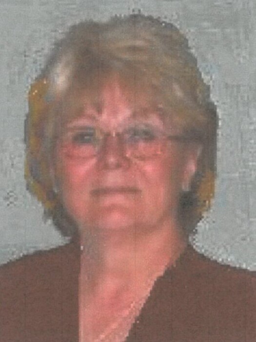 Sandra Holmes's Instagram, Twitter & Facebook on IDCrawl