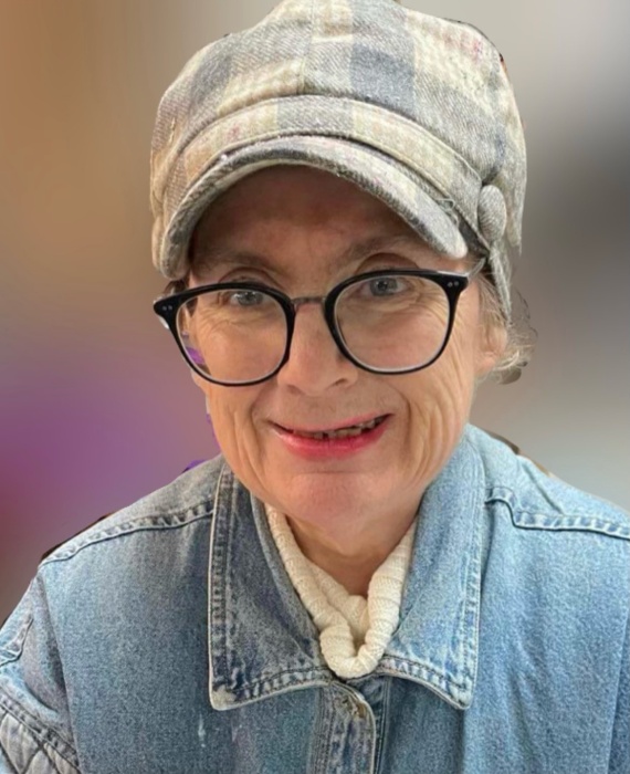 Louise Bailey's Instagram, Twitter & Facebook on IDCrawl