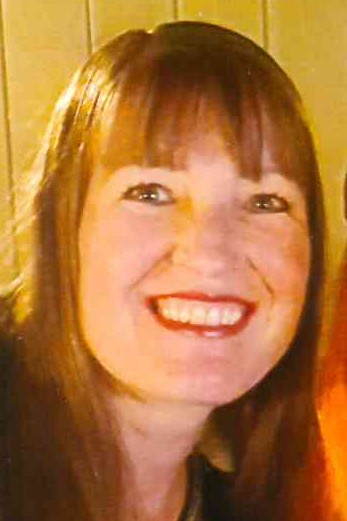 Lora Combs's Instagram, Twitter & Facebook on IDCrawl