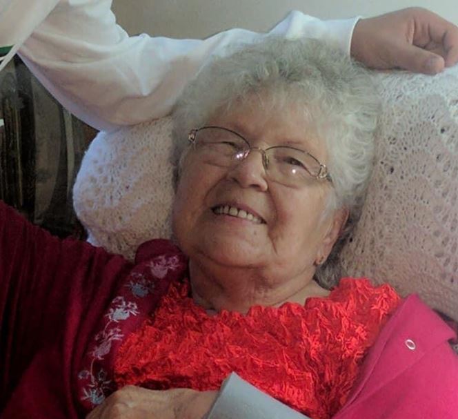 Angie Downing's Instagram, Twitter & Facebook on IDCrawl