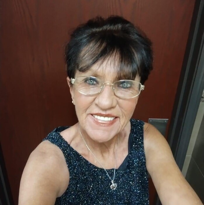 Mary Shoemaker's Instagram, Twitter & Facebook on IDCrawl