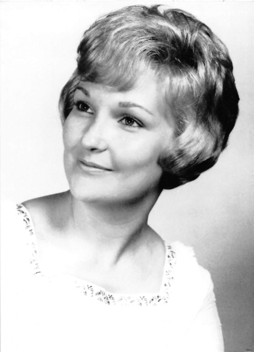 Deborah Leach's Instagram, Twitter & Facebook on IDCrawl