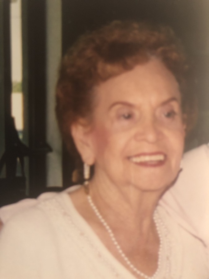 Dolly Nicholas's Instagram, Twitter & Facebook on IDCrawl