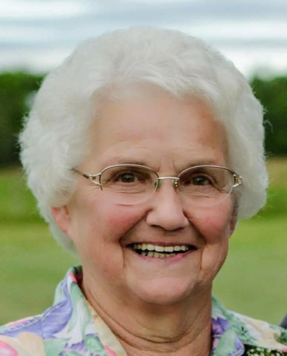 Debbie Hole's Instagram, Twitter & Facebook on IDCrawl