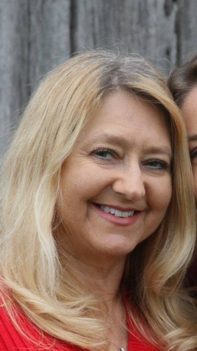 Debra Carter's Instagram, Twitter & Facebook on IDCrawl