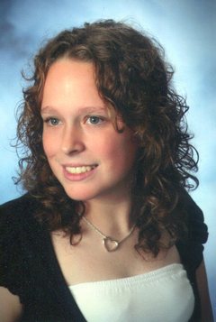 Holly Rau's Instagram, Twitter & Facebook on IDCrawl