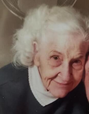 Elizabeth Eisenhart's Instagram, Twitter & Facebook on IDCrawl