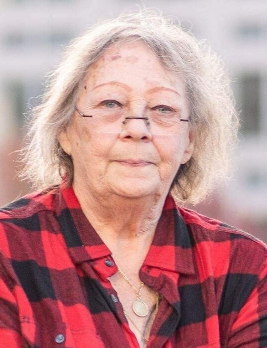 Izzy Belle's Instagram, Twitter & Facebook on IDCrawl