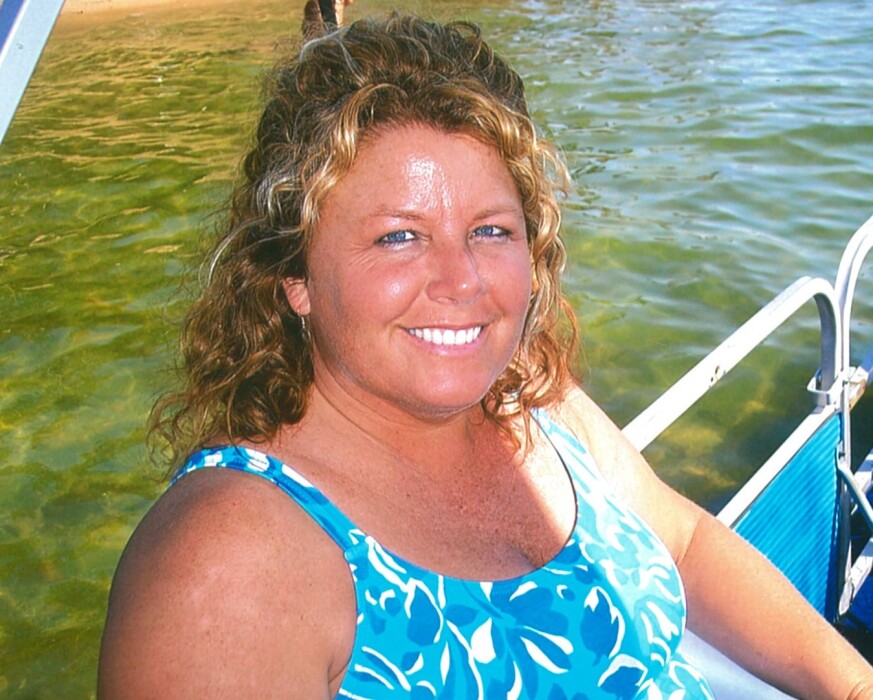 Lisa Hay's Instagram, Twitter & Facebook on IDCrawl