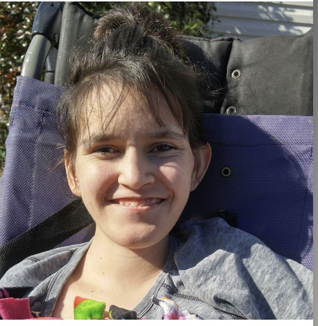 Rebecca Winstead's Instagram, Twitter & Facebook on IDCrawl