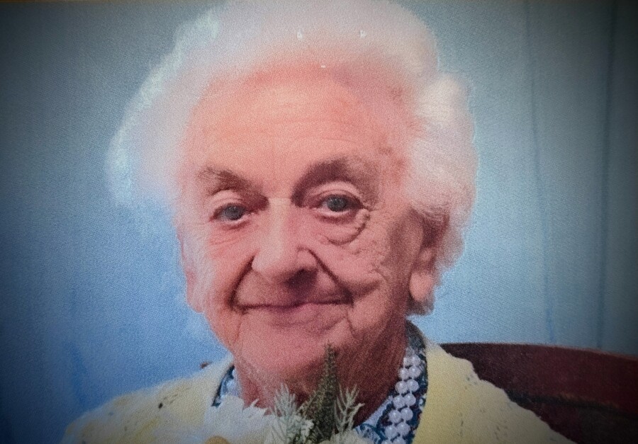 Obituary For Florence E Young Newton Bartlett Funeral Home