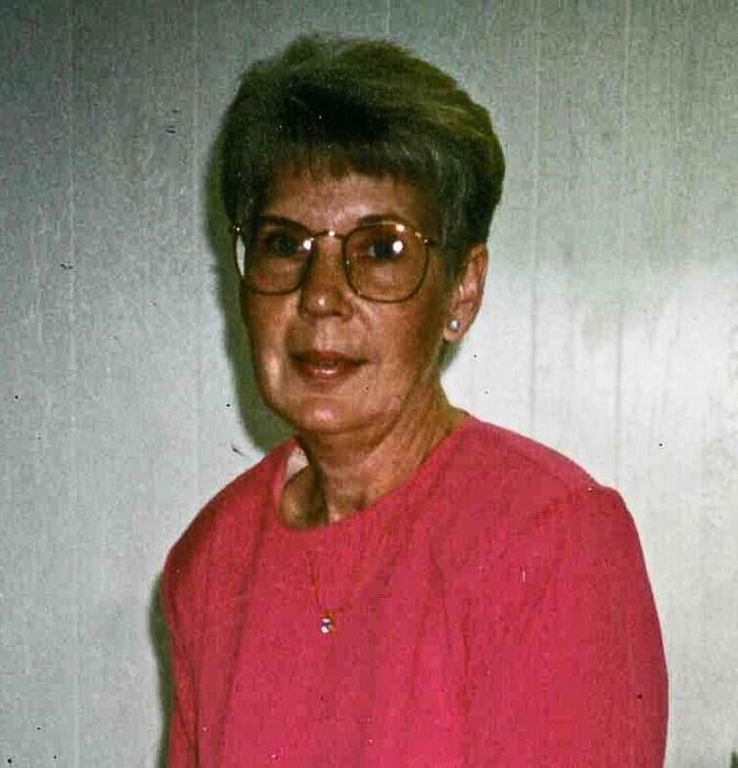 Susie Hinkle's Instagram, Twitter & Facebook on IDCrawl