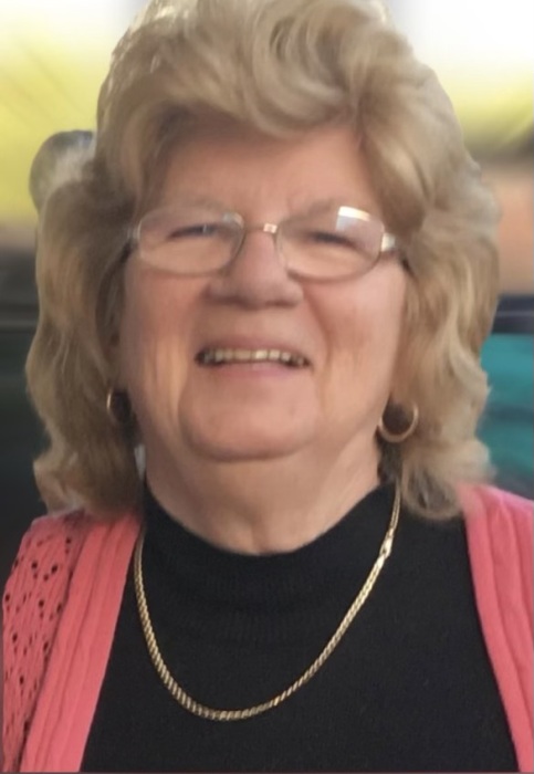 Janet Lapointe's Instagram, Twitter & Facebook on IDCrawl