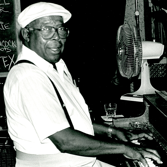 ( May 5, 1918 - August 15, 1995)