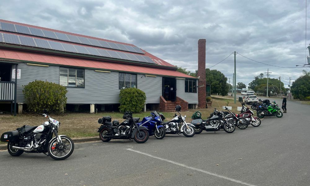 Childers' "Capricorn Rally" - Events - Historical Motor Cycle Club of ...