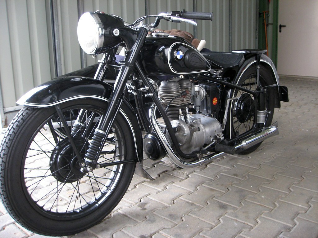 Visit Atul's antique bike collection in Watertown - Events - BMW ...