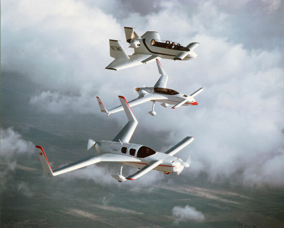 rutan_canard_aircraft_flying_formation.jpg