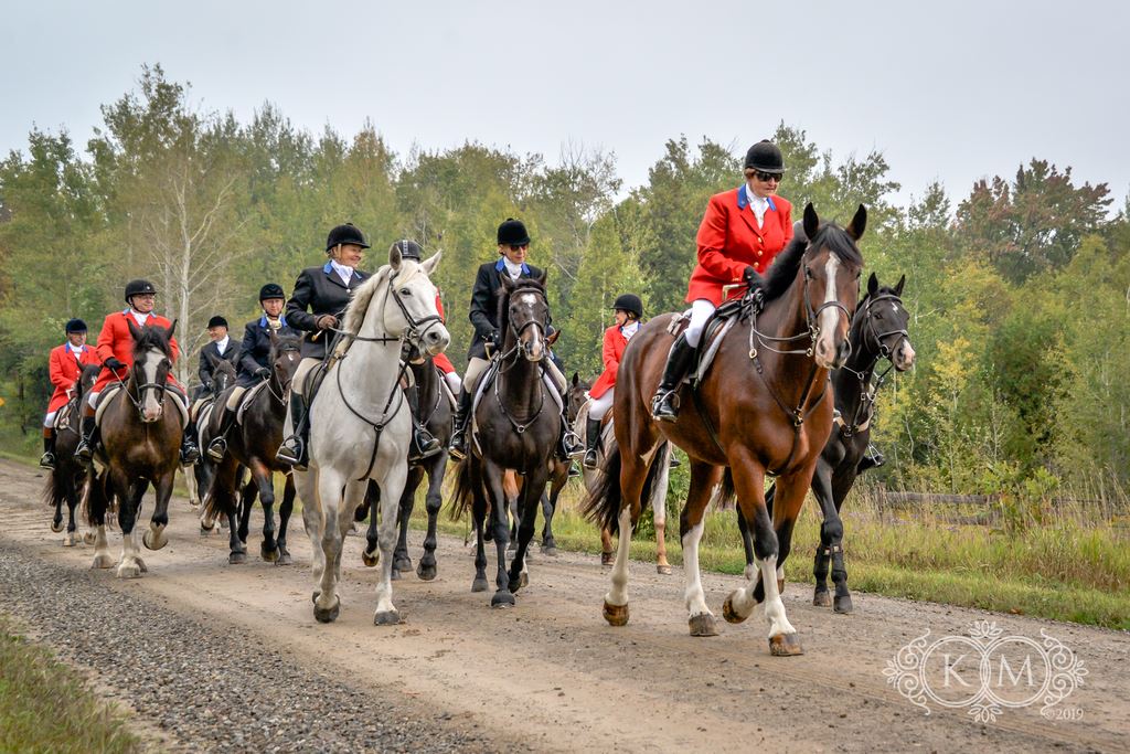 What to expect when riding to hounds - Eglinton & Caledon Hounds