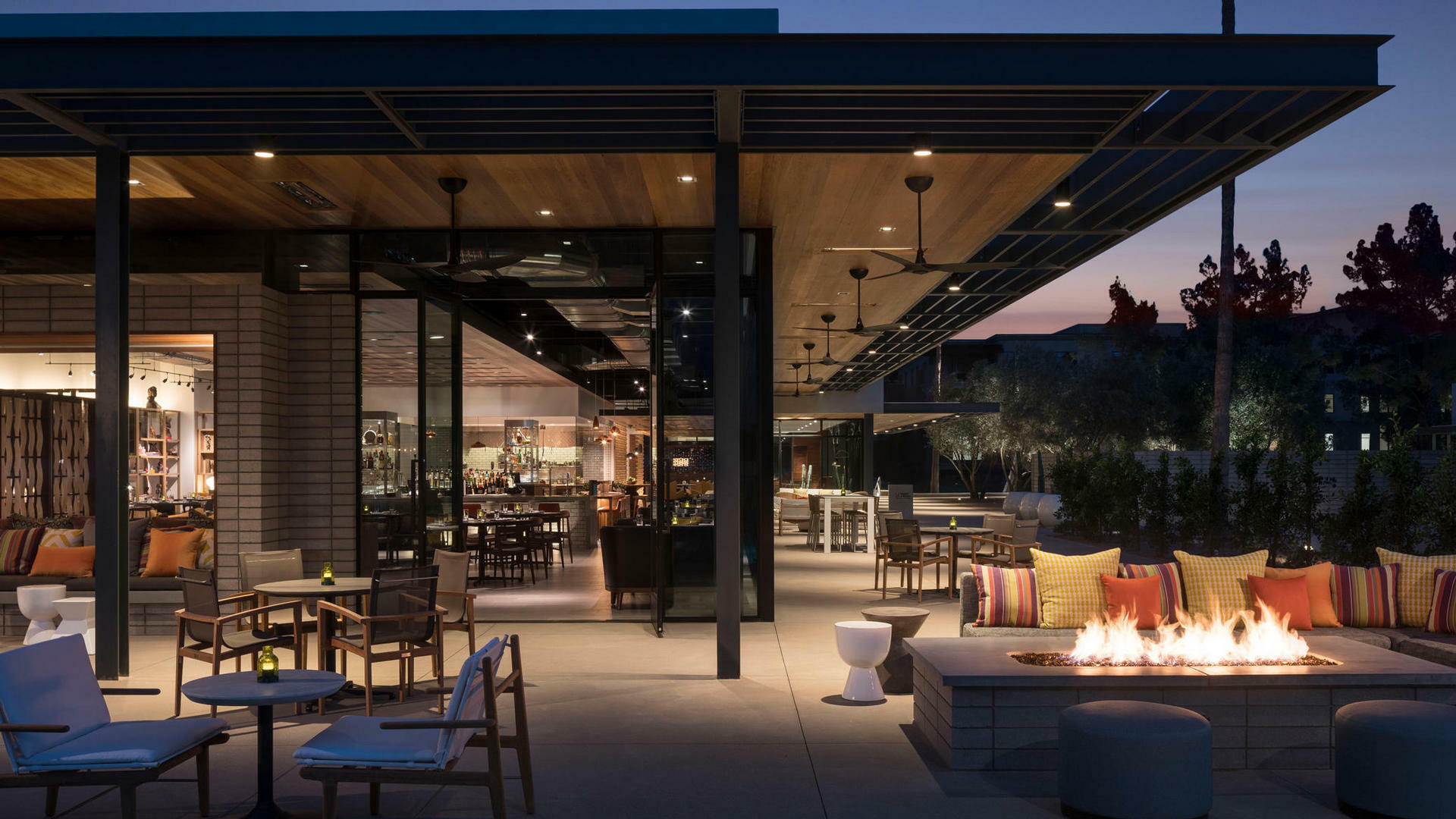 HAPPY HOUR @ WEFT & WARP ART BAR - Events - Scottsdale Sea and Ski Club