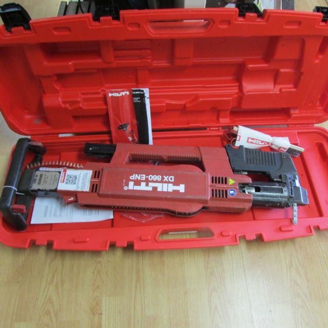HILTI DX 860-ENP Stand-up Decking tool - Asheville, North Carolina