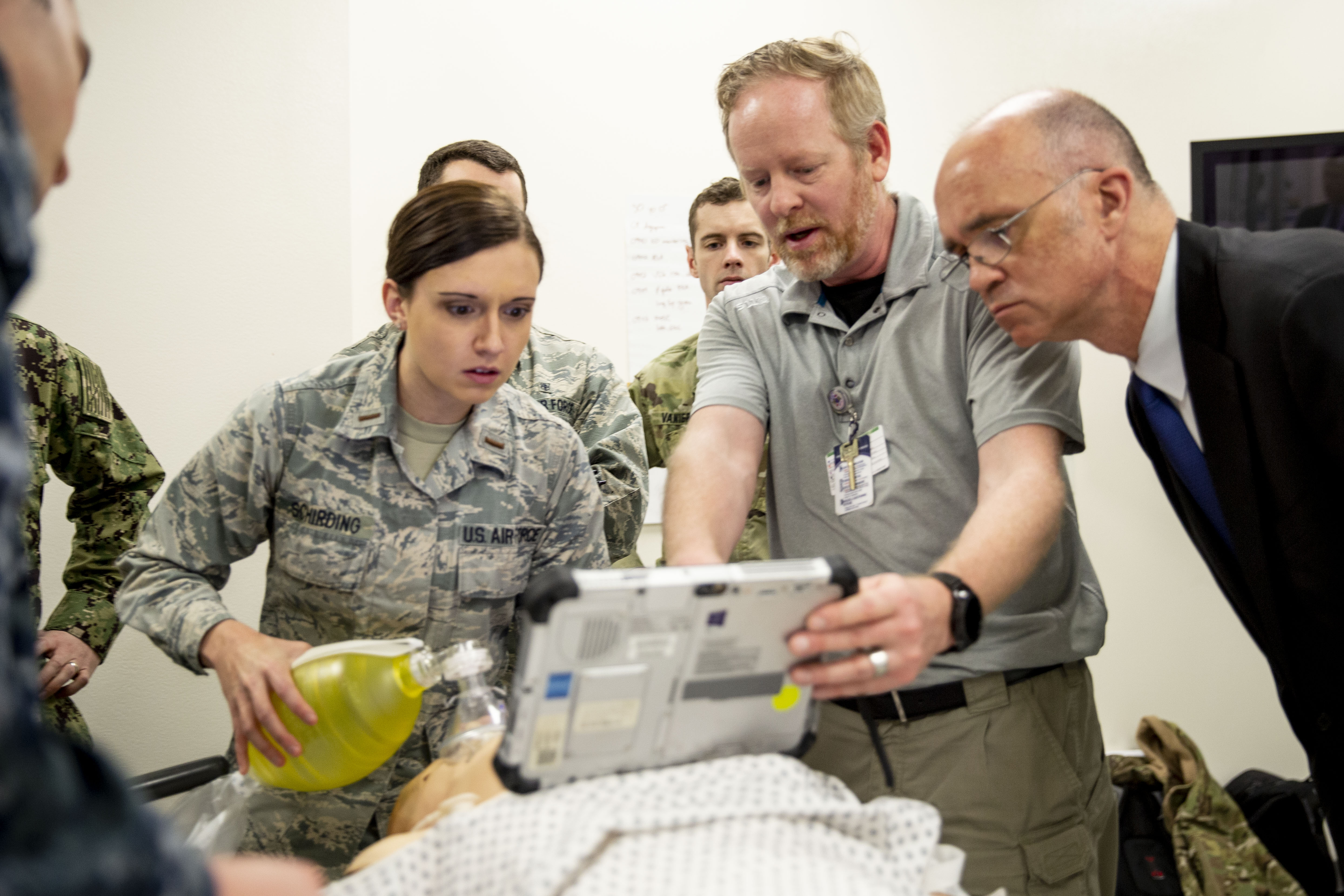Red Cross Leads First ALS Course for Military Medics