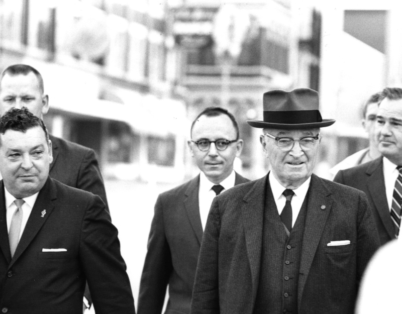 Former President Truman walking through the streets of Evansville ...