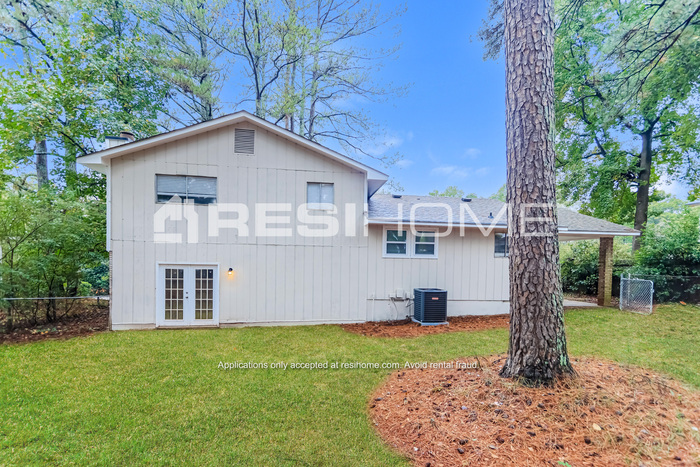 6686 Bedford Rd, Rex, Georgia 30273 | ResiHome